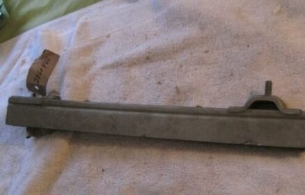 NOS Mopar Right Front Door Glass Rear Channel Run 1968 B Body 2 Doors ...